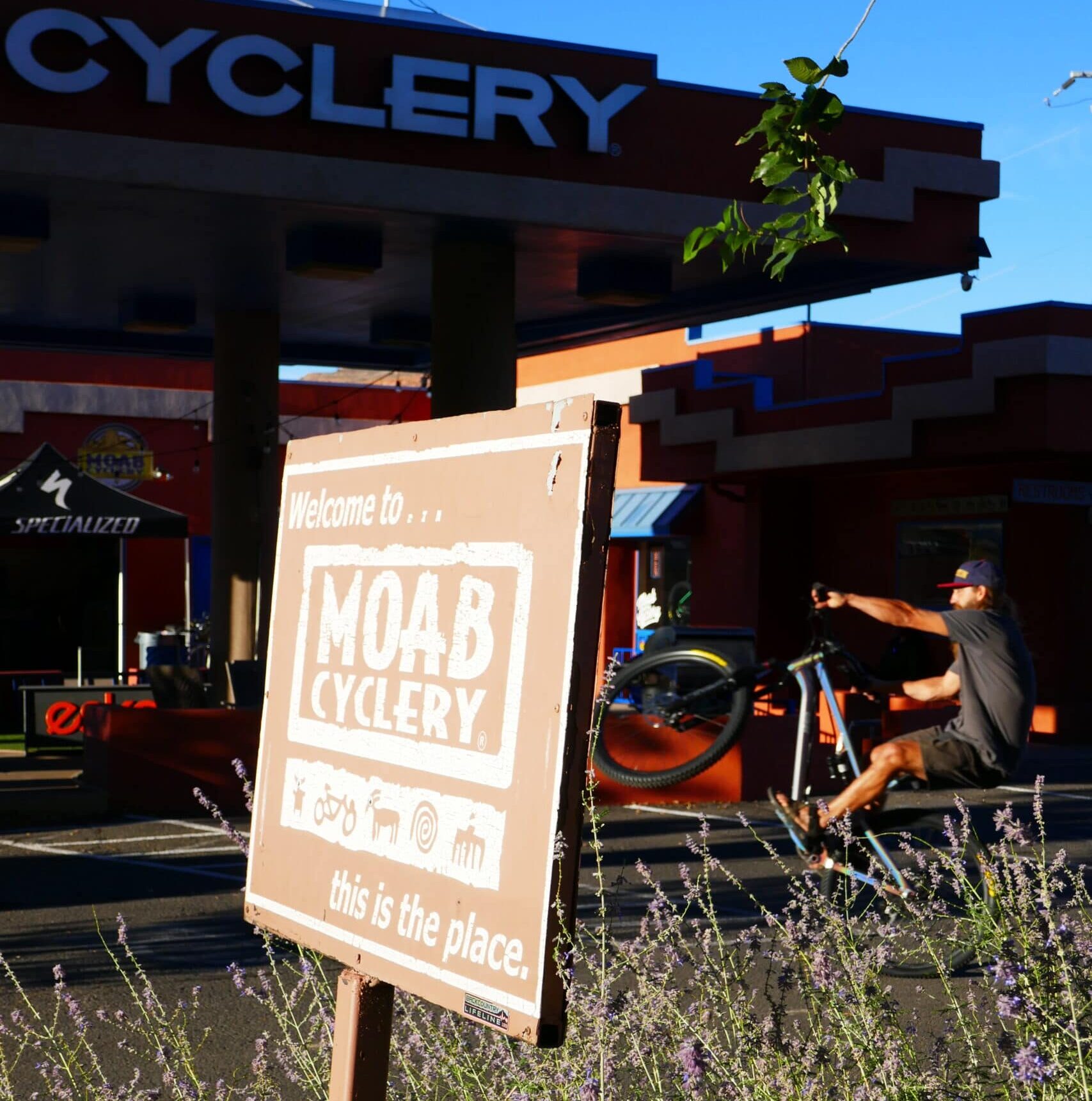 Moab Cyclery – Bike Rentals, Shuttles & Repairs | Friendly Service